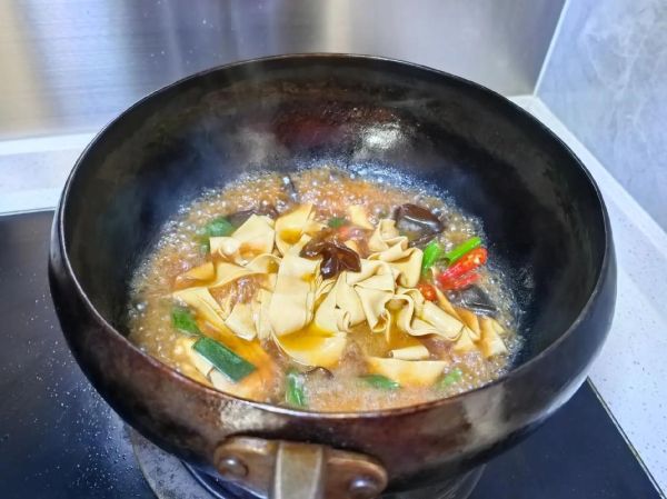 炖干豆腐的家常做法_干豆腐怎么炖入味-第2张图片-山城妙识 炖干豆腐的家常做法_干豆腐怎么炖入味-第2张图片-山城妙识