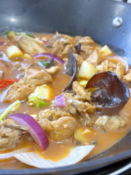 炖鸡肉怎么炖好吃_炖鸡肉放什么调料-第1张图片-山城妙识