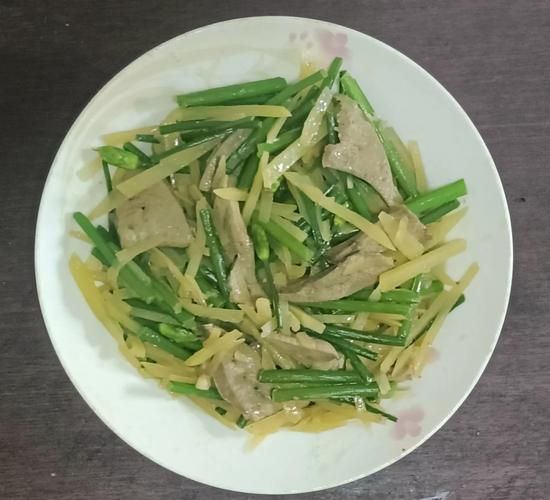 土豆炒猪肝怎么做_猪肝炒土豆要不要焯水-第3张图片-山城妙识