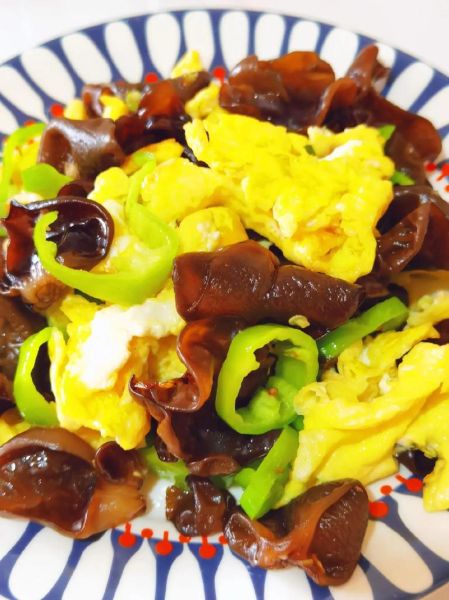 木耳炒鸡蛋怎么炒好吃_木耳炒鸡蛋营养价值-第3张图片-山城妙识 木耳炒鸡蛋怎么炒好吃_木耳炒鸡蛋营养价值-第3张图片-山城妙识