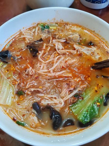 鸭血粉丝汤怎么做_正宗南京做法视频-第3张图片-山城妙识