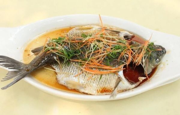 清蒸草鱼怎么做才嫩_清蒸草鱼要蒸几分钟-第1张图片-山城妙识