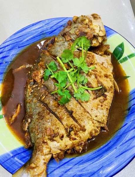 红烧海鲳鱼怎么做_红烧海鲳鱼的家常做法-第3张图片-山城妙识