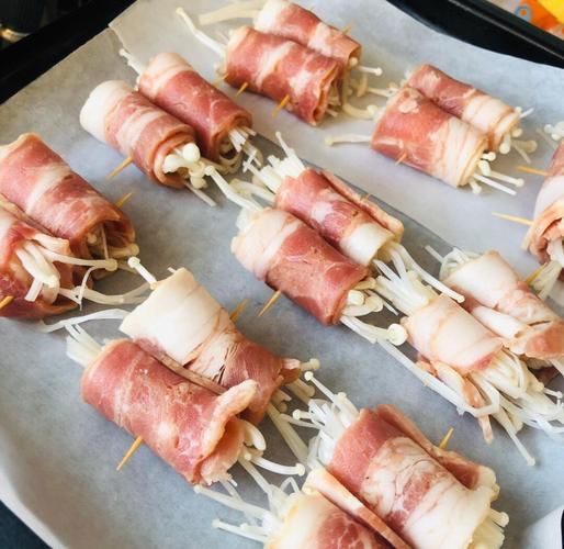 烤培根金针菇卷怎么做_烤培根金针菇卷热量高吗-第1张图片-山城妙识