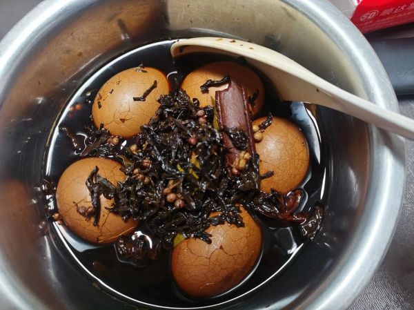 五香茶叶蛋怎么做_茶叶蛋煮多久入味-第2张图片-山城妙识