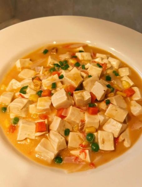 蟹黄豆腐怎么做_蟹黄豆腐的做法视频-第1张图片-山城妙识