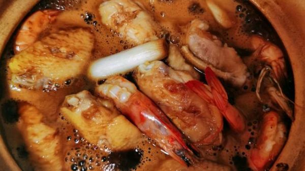 酱油鸡翅怎么做_酱油鸡翅要焯水吗-第2张图片-山城妙识