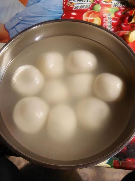 煮汤圆需要放什么东西吗_汤圆下锅前准备什么-第1张图片-山城妙识