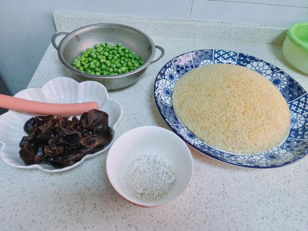 三鲜锅巴肉片怎么做_锅巴肉片三鲜做法-第2张图片-山城妙识