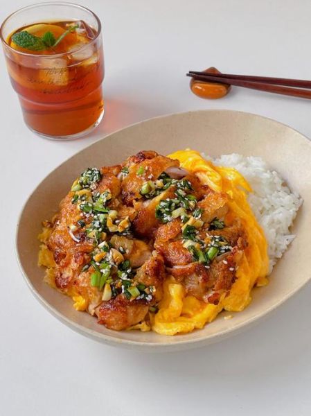 日式滑蛋饭怎么做_滑蛋饭酱汁比例-第1张图片-山城妙识