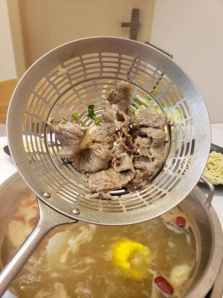 黄牛肉火锅怎么做_家庭版黄牛肉火锅底料配方-第2张图片-山城妙识