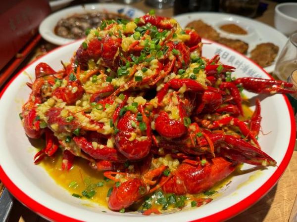 蒜蓉小龙虾口感怎么样_蒜蓉小龙虾好吃吗-第2张图片-山城妙识