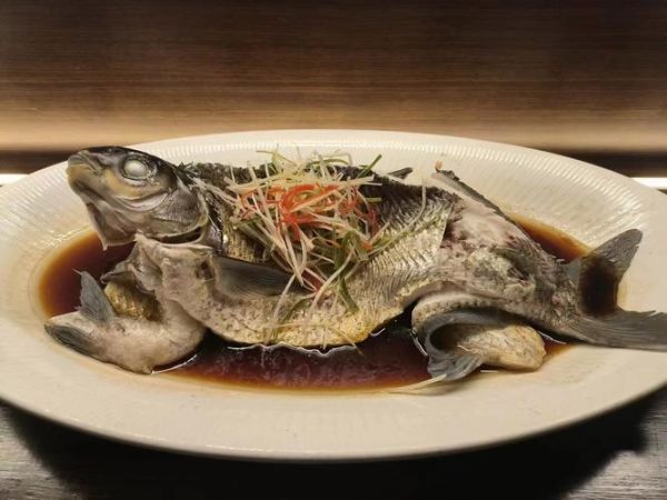 清蒸武昌鱼怎么做_正宗清蒸武昌鱼的做法-第1张图片-山城妙识