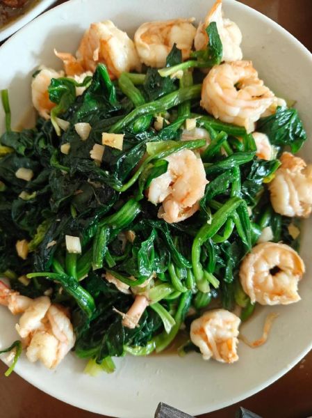 椰子肉炒什么菜好吃_椰子肉炒虾仁做法-第1张图片-山城妙识