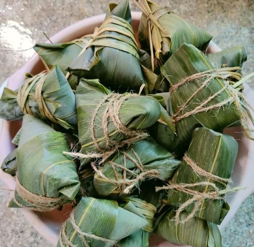 腊肉粽子配料怎么调好吃_腊肉粽子调料比例-第3张图片-山城妙识 腊肉粽子配料怎么调好吃_腊肉粽子调料比例-第3张图片-山城妙识