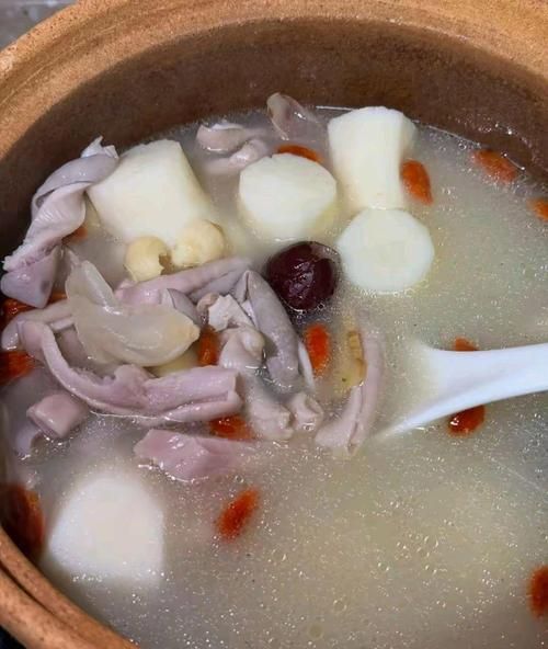 猪肚汤怎么熬成奶白色_猪肚汤奶白色技巧-第1张图片-山城妙识