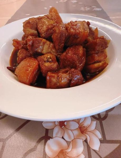 红烧肉和什么搭配最好吃_红烧肉最佳配菜推荐-第1张图片-山城妙识