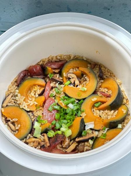 南瓜腊肠焖饭怎么做_南瓜腊肠焖饭用生米还是熟米-第1张图片-山城妙识