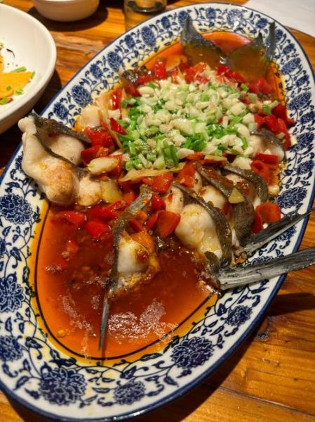 鳙鱼头怎么做好吃_鳙鱼头汤的家常做法-第3张图片-山城妙识