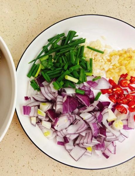 香辣皮皮虾怎么做好吃_香辣皮皮虾做法步骤-第2张图片-山城妙识