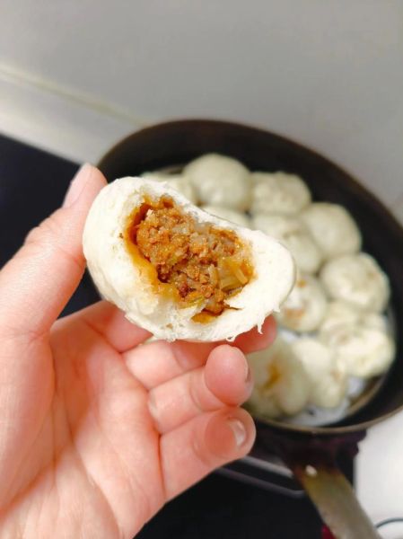 正宗小笼包子馅怎么做_小笼包肉馅配方比例-第2张图片-山城妙识
