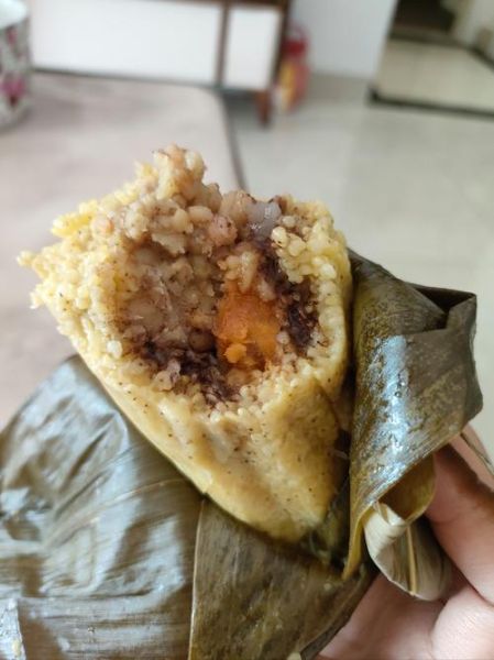 小米粽子怎么做_小米粽子要泡多久-第3张图片-山城妙识 小米粽子怎么做_小米粽子要泡多久-第3张图片-山城妙识