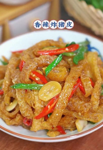 油炸猪皮怎么做好吃_油炸猪皮的做法窍门-第2张图片-山城妙识 油炸猪皮怎么做好吃_油炸猪皮的做法窍门-第2张图片-山城妙识