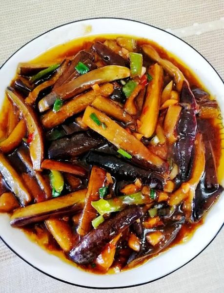家常鱼香茄子怎么做_鱼香茄子汁比例是多少-第2张图片-山城妙识