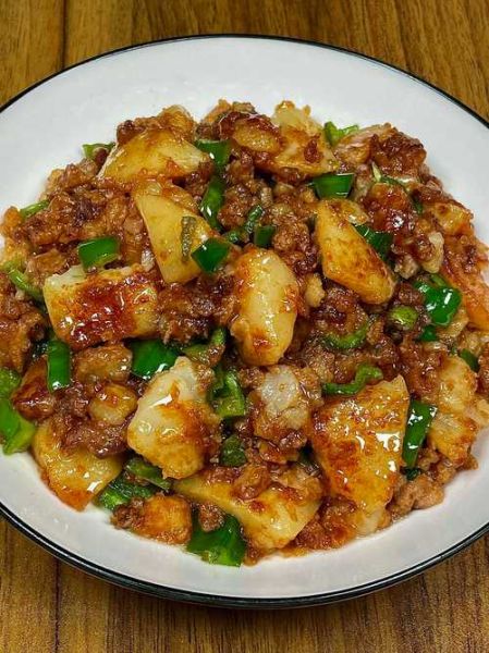 土豆炒瘦肉怎么炒好吃_土豆炒瘦肉的家常做法-第3张图片-山城妙识