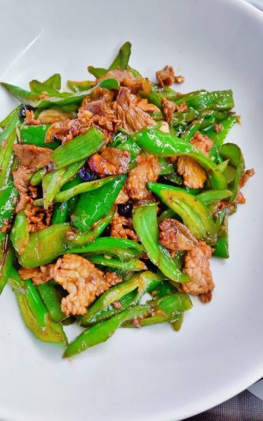 辣椒炒肉用什么辣椒最好_辣椒炒肉选什么肉最嫩-第3张图片-山城妙识