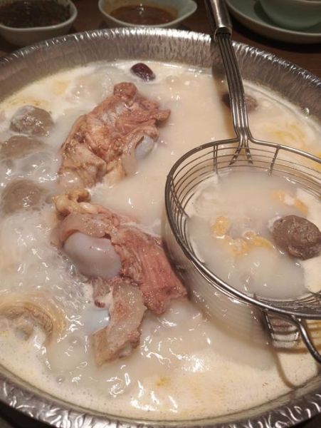 猪脊骨怎么做好吃_猪脊骨煲汤最佳搭配-第1张图片-山城妙识