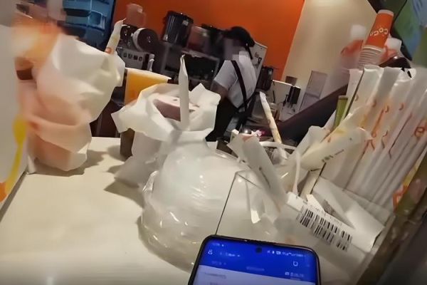 奶茶事件是什么_奶茶店卫生问题如何维权-第1张图片-山城妙识