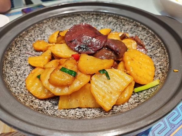 红蘑土豆片怎么做_红蘑土豆片家常做法-第2张图片-山城妙识