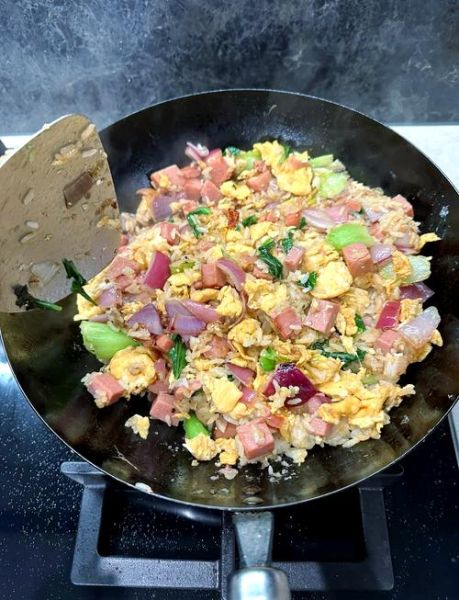 蛋炒饭先炒蛋还是先炒饭_正确顺序揭秘-第2张图片-山城妙识 蛋炒饭先炒蛋还是先炒饭_正确顺序揭秘-第2张图片-山城妙识