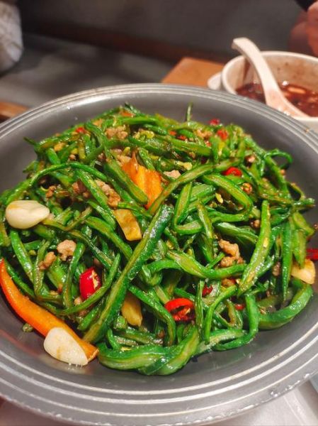 家常豆角炒肉怎么做_豆角炒肉先炒肉还是先炒豆角-第3张图片-山城妙识