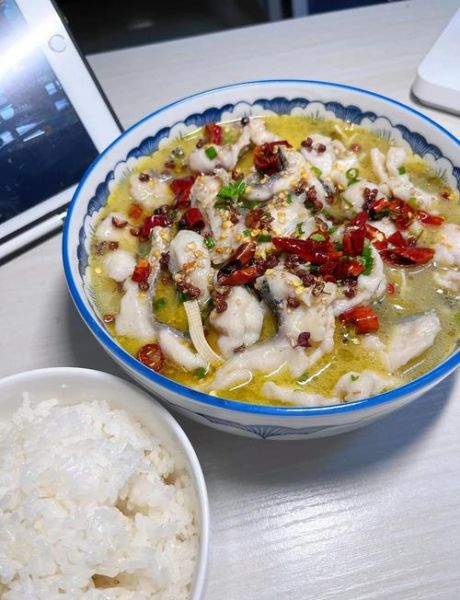 酸菜鱼怎么又滑又嫩_酸菜鱼嫩滑秘诀-第2张图片-山城妙识