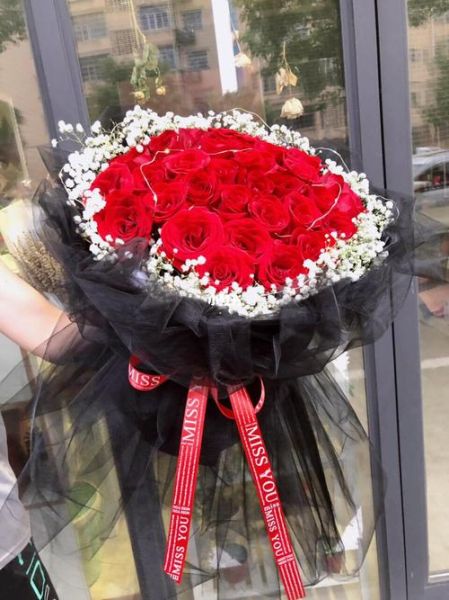 11朵玫瑰代表什么_33朵玫瑰代表什么-第2张图片-山城妙识