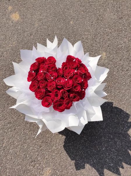 11朵玫瑰代表什么_33朵玫瑰代表什么-第3张图片-山城妙识