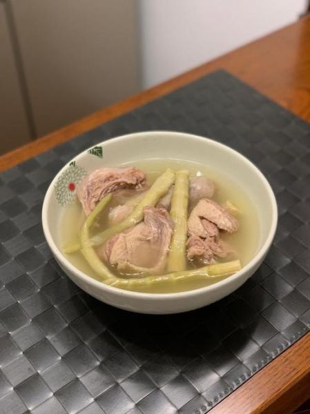 扁尖老鸭汤怎么炖好喝_扁尖老鸭汤的家常做法-第2张图片-山城妙识