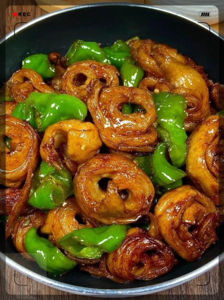 青椒炒面筋怎么做_青椒炒面筋的家常做法-第2张图片-山城妙识