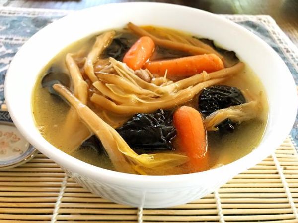 黄花菜蛋汤怎么做_黄花菜蛋汤需要焯水吗-第1张图片-山城妙识