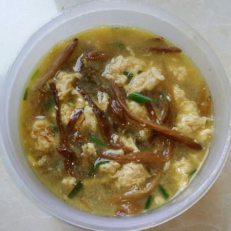 黄花菜蛋汤怎么做_黄花菜蛋汤需要焯水吗-第3张图片-山城妙识