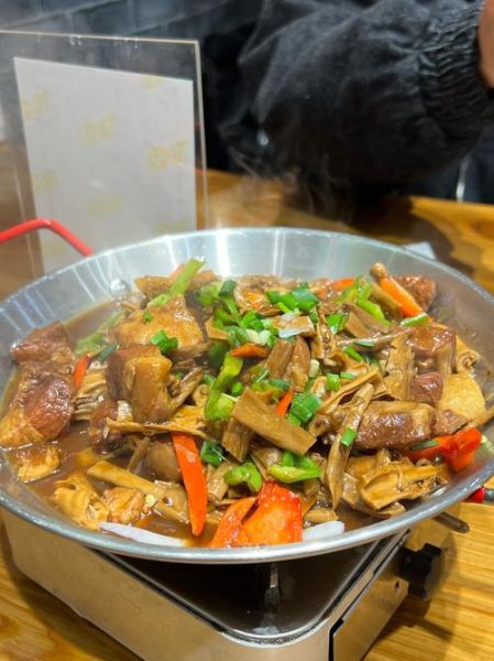 红烧肉炖笋干怎么做_笋干要不要提前泡-第3张图片-山城妙识 红烧肉炖笋干怎么做_笋干要不要提前泡-第3张图片-山城妙识