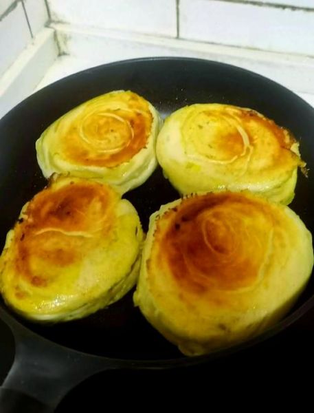 烙烧饼的做法_烧饼怎么和面才松软-第3张图片-山城妙识