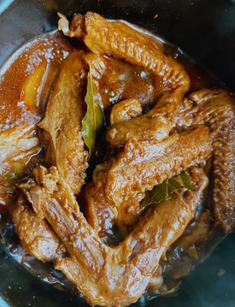 红烧鸭翅怎么做_红烧鸭翅最正宗的做法-第1张图片-山城妙识