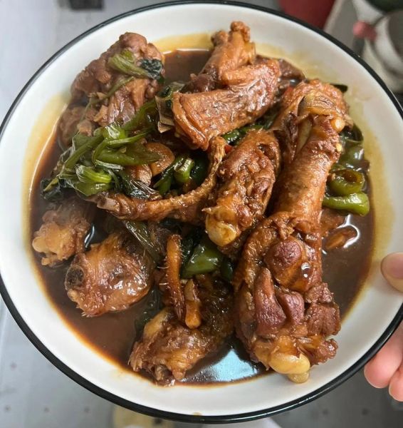 红烧鸭翅怎么做_红烧鸭翅最正宗的做法-第3张图片-山城妙识