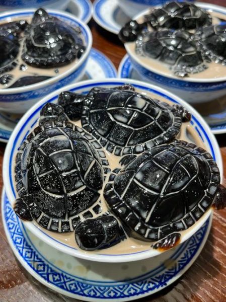 龟苓膏真的有龟吗_龟苓膏含不含龟板成分-第1张图片-山城妙识