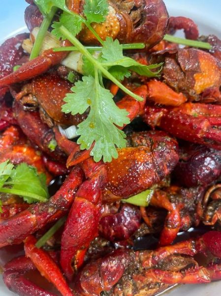 油焖小龙虾怎么做_油焖小龙虾需要焯水吗-第1张图片-山城妙识 油焖小龙虾怎么做_油焖小龙虾需要焯水吗-第1张图片-山城妙识