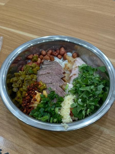 正宗桂林米粉怎么做_正宗桂林米粉哪家好吃-第2张图片-山城妙识