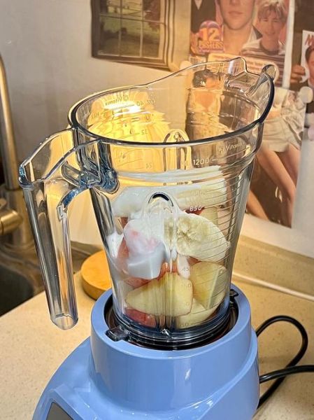 香蕉奶昔用破壁机怎么做_破壁机香蕉奶昔要加水吗-第1张图片-山城妙识 香蕉奶昔用破壁机怎么做_破壁机香蕉奶昔要加水吗-第1张图片-山城妙识